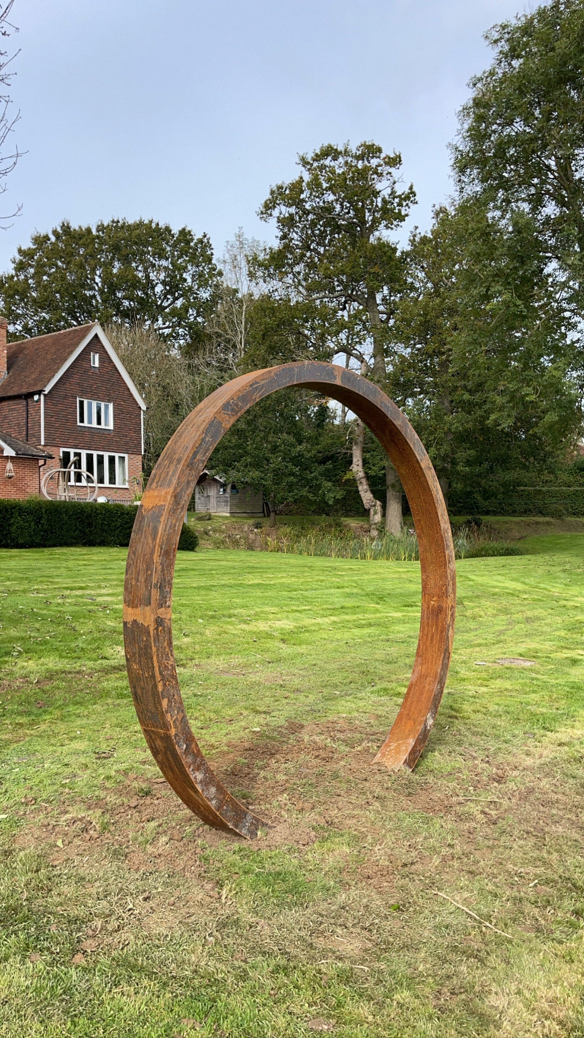 Exterior Rustic Moon Gate Archway Circle Abstract Rusty Metal Garden ...