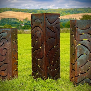 Rustic Rusty Metal Garden Columns Landscape Design Bamboo Planter ...