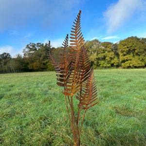 Rustic Rusty Metal Fern Leaf Sculpture Art Flower Garden Landscape ...