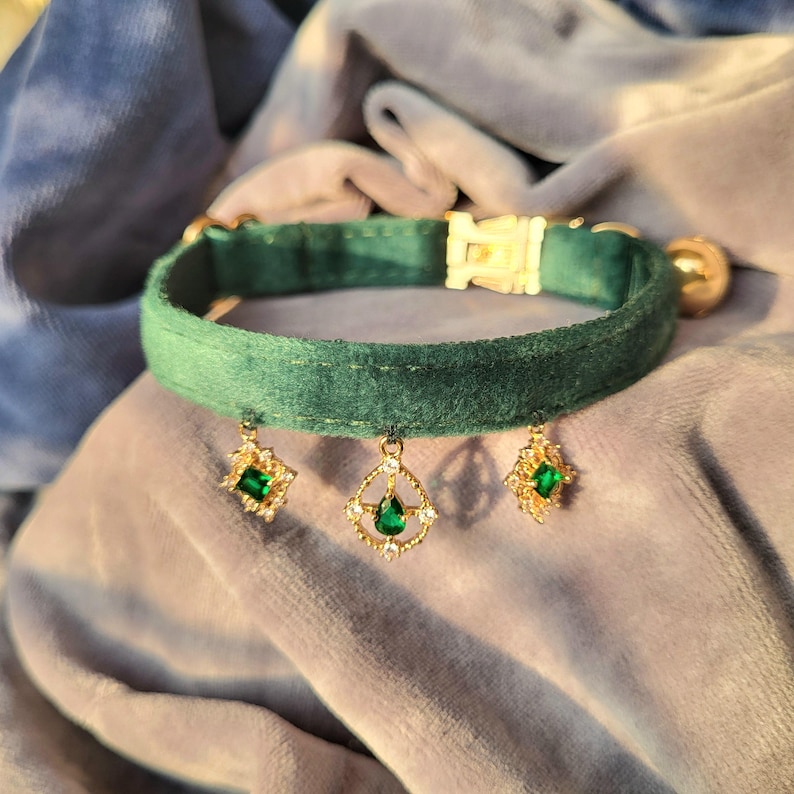 Handmade Emerald Green Velvet Cat Collar: Rhinestone Charms - Etsy