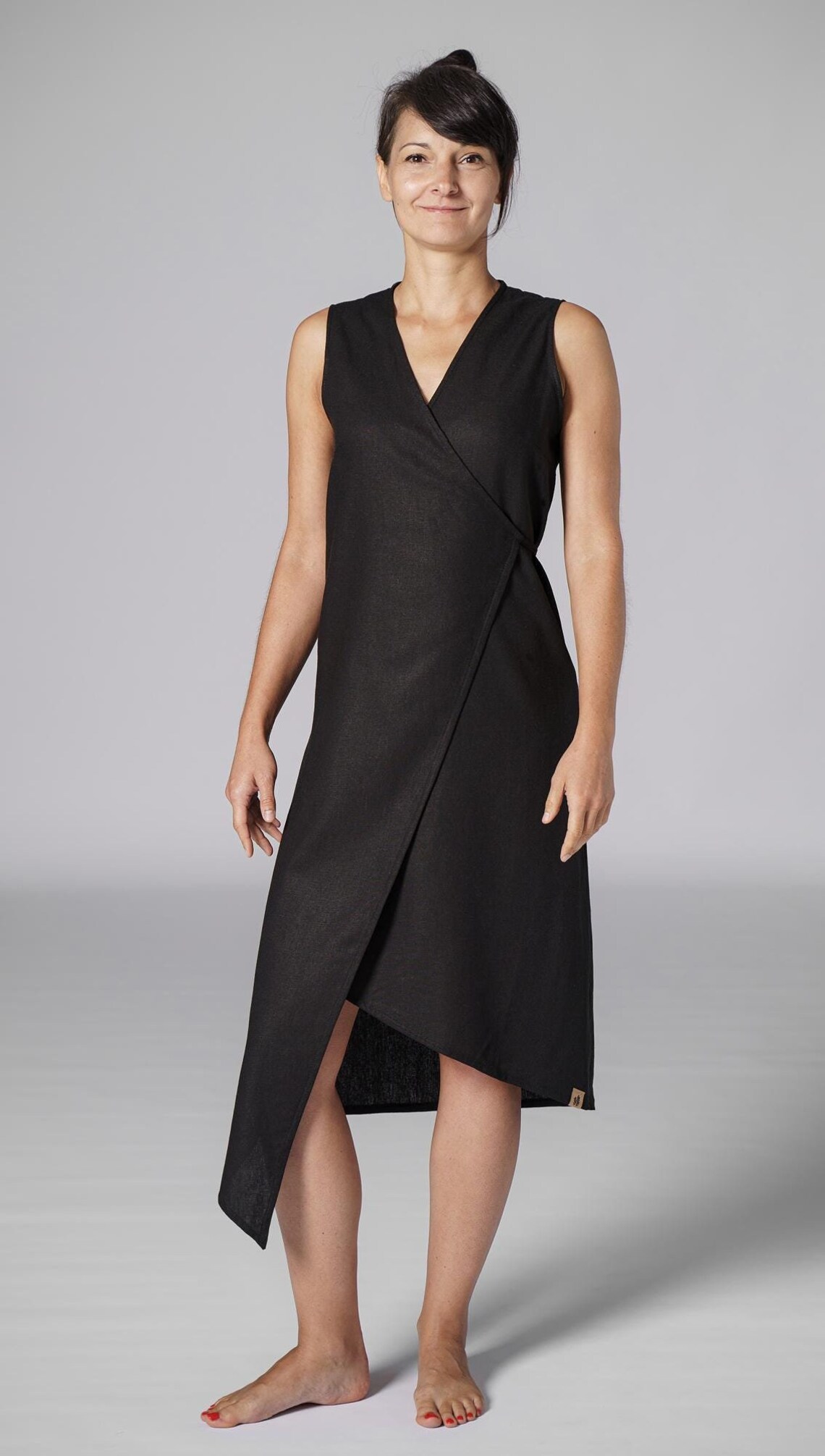 Namaja Black Linen Wrap Apron | Elegant Lomi Massage Apparel | Sound ...