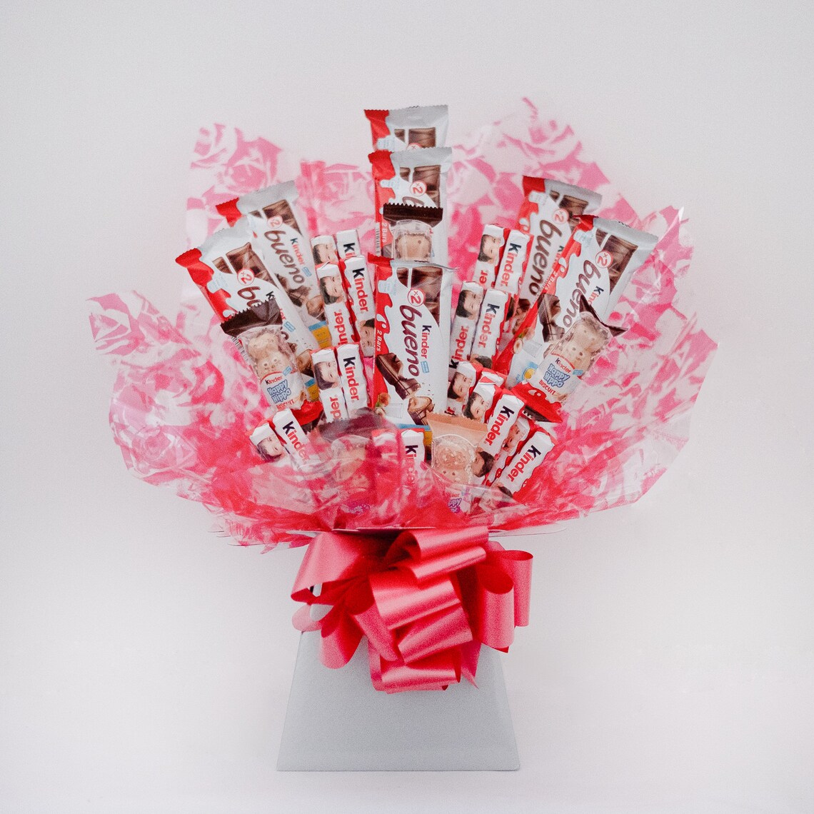 Kinder Bueno Surprise Chocolate Bouquet Mothers Day Gift Anniversary ...