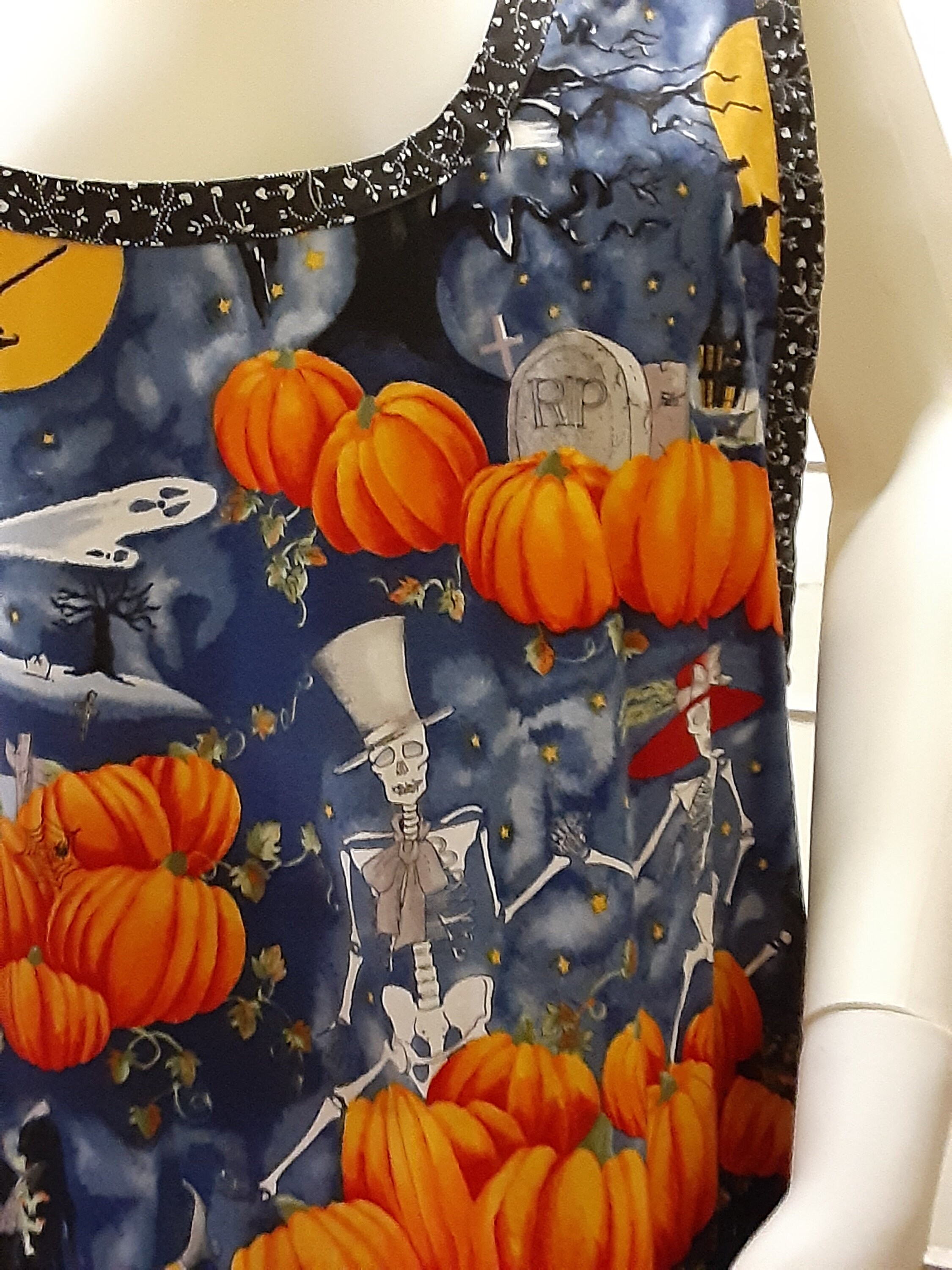 Vintage Handmade Halloween Print Apron - Etsy