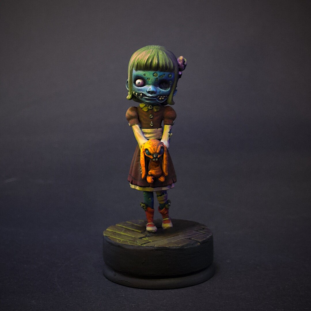 Zombie Girl: Professionally Painted Miniature - Etsy