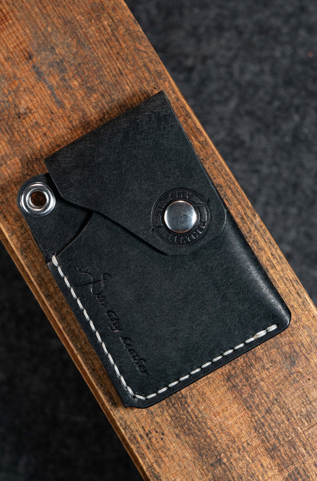 The NOMAD. Black Pueblo Leather. Minimalist Wallet. - Etsy