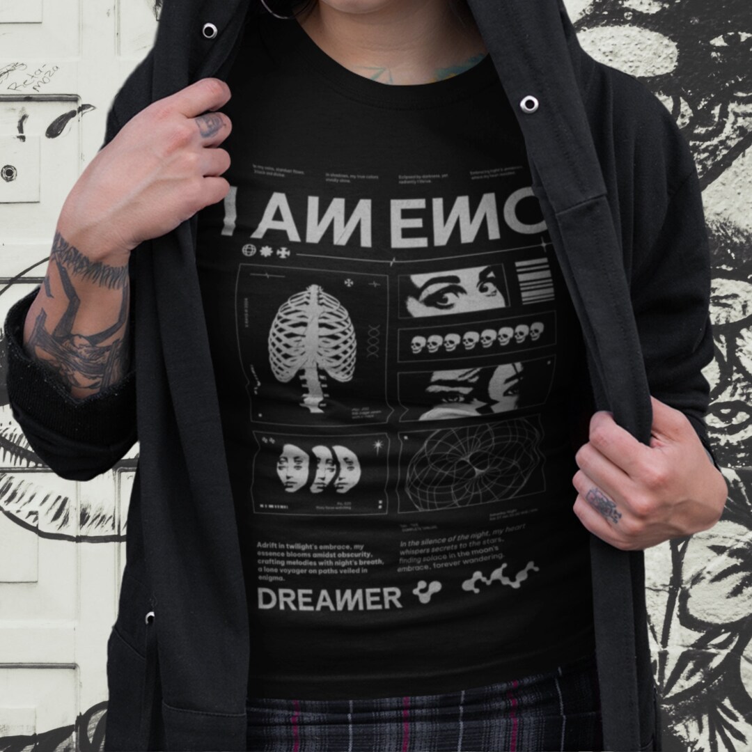 I Am Emo Dreamer Gothic Unisex T-shirt in Black Statement Tee for ...