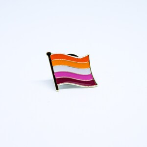Sunset Lesbian Pride Flag Pin Fly Your Flag Metal Lapel Pin Brooch Lez Flag Pride Button LGBTQA2 ...