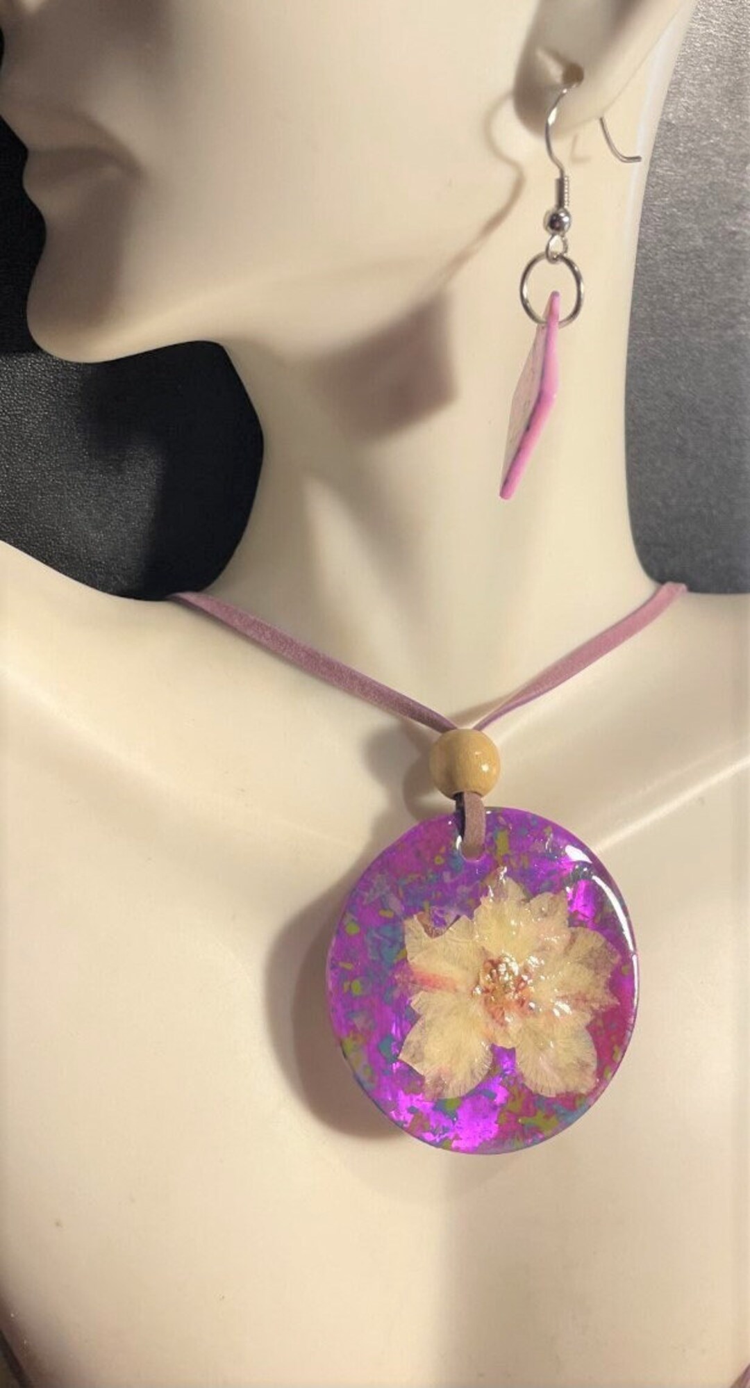 Floral Round Shell Disc Reflections Pendant Necklace and - Etsy