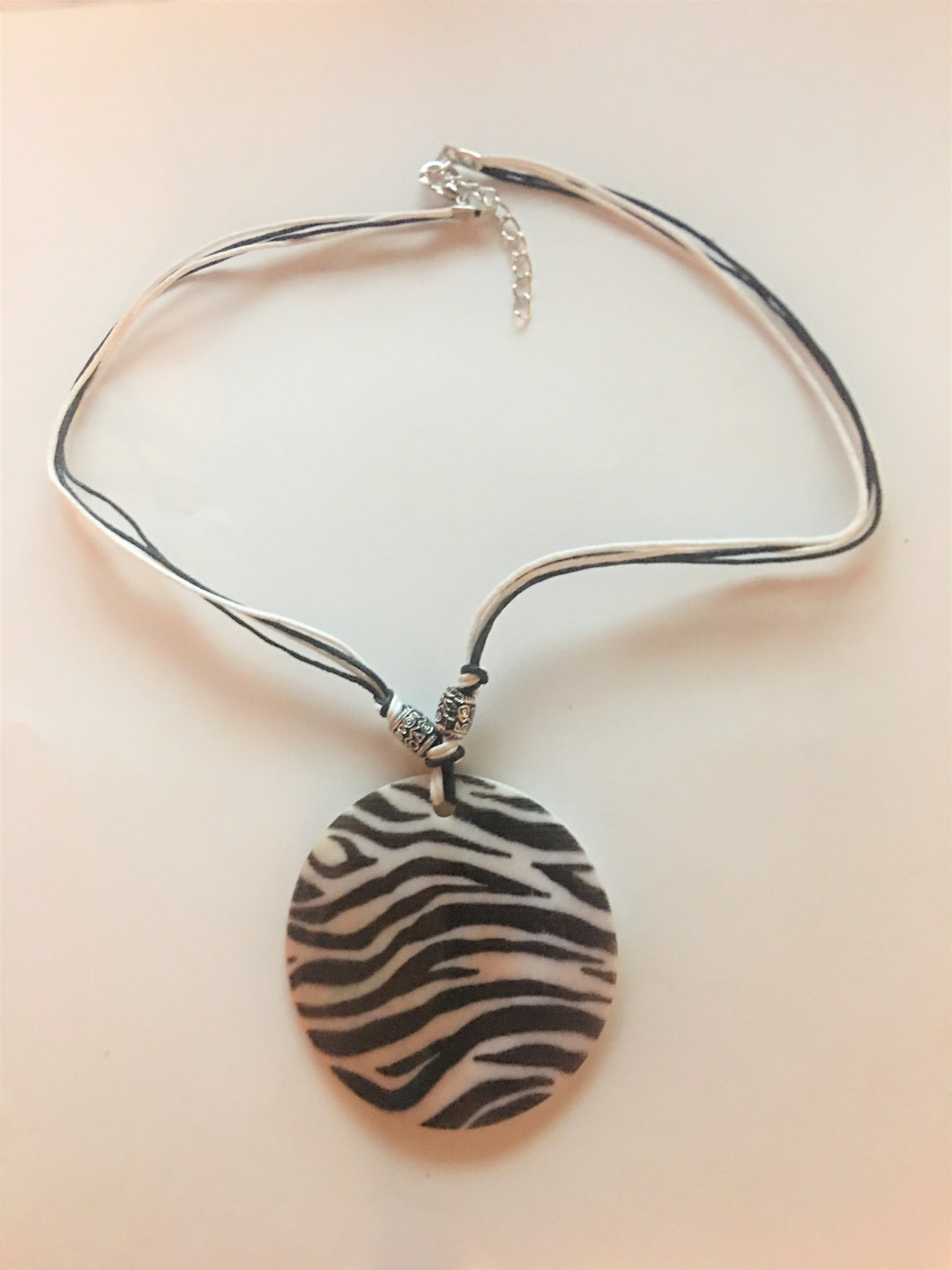 Round Shape Shell Disc Reflections Pendant Black & White - Etsy