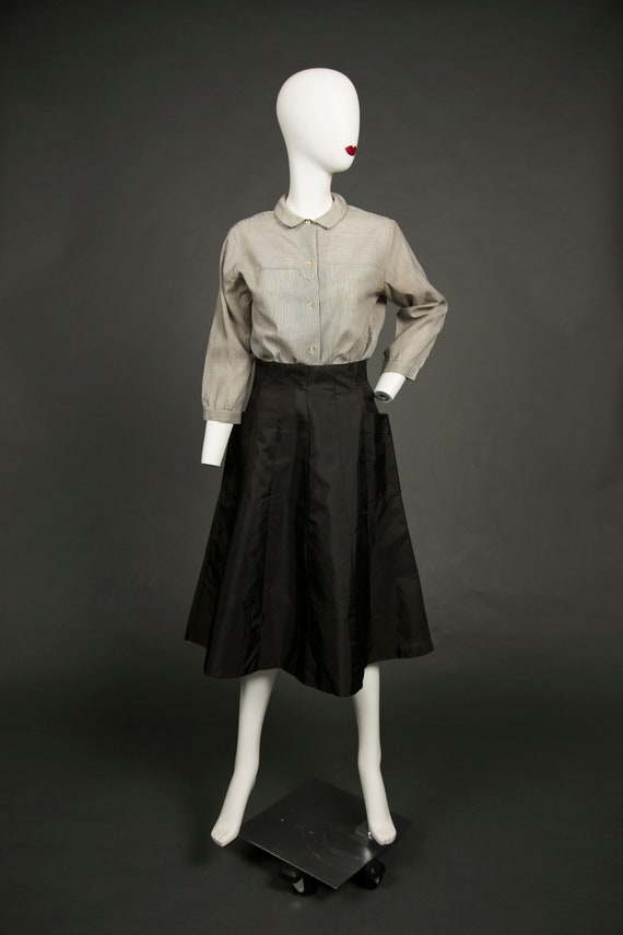 1960s Jeanie Gray and White Stripped Button Up Peter … - Gem