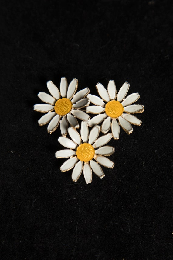 weiss daisy vintage brooch - Gem