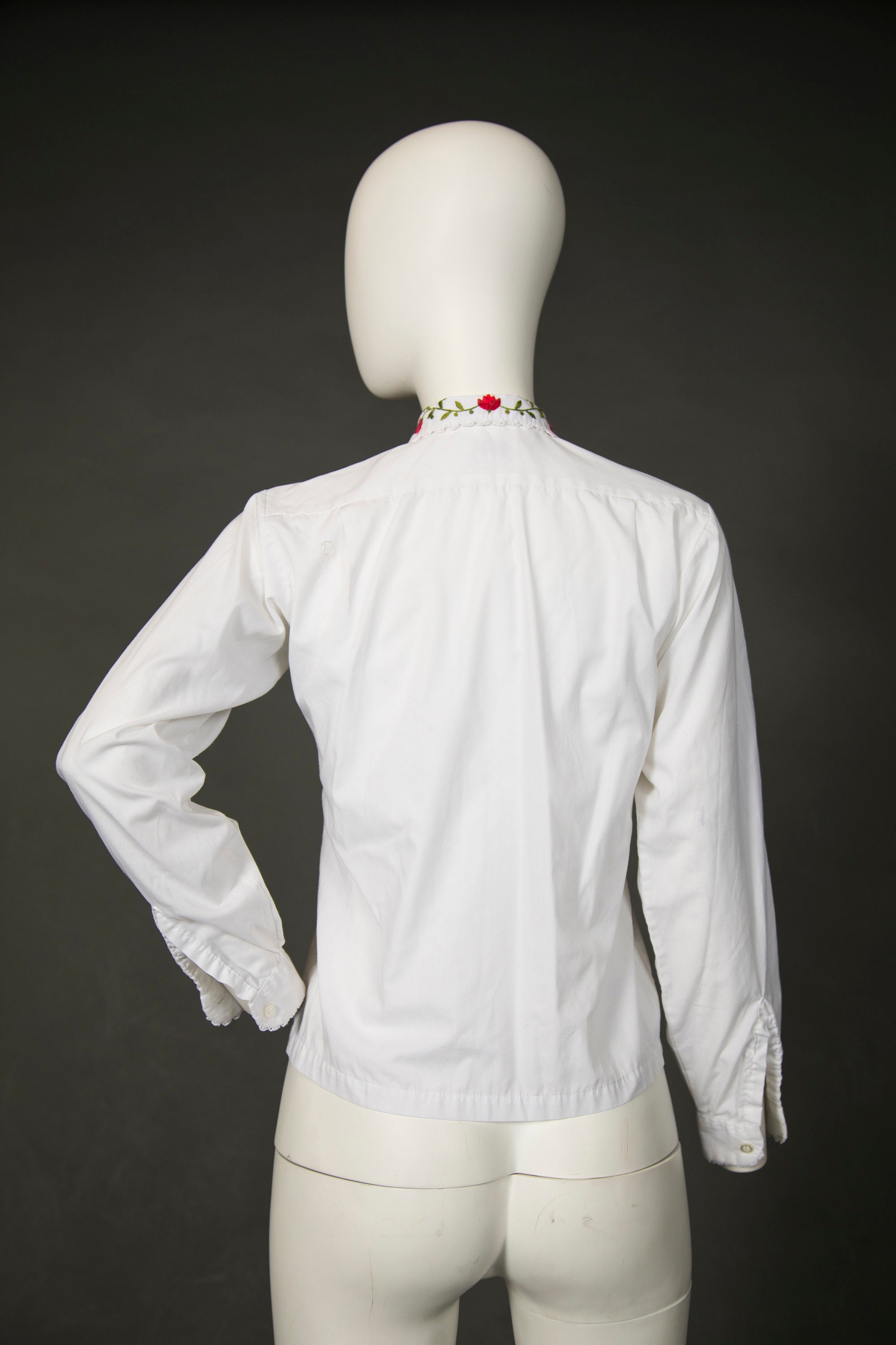 1950s Shapely Classic White Button up W Embroidered Flowers and Crochet ...