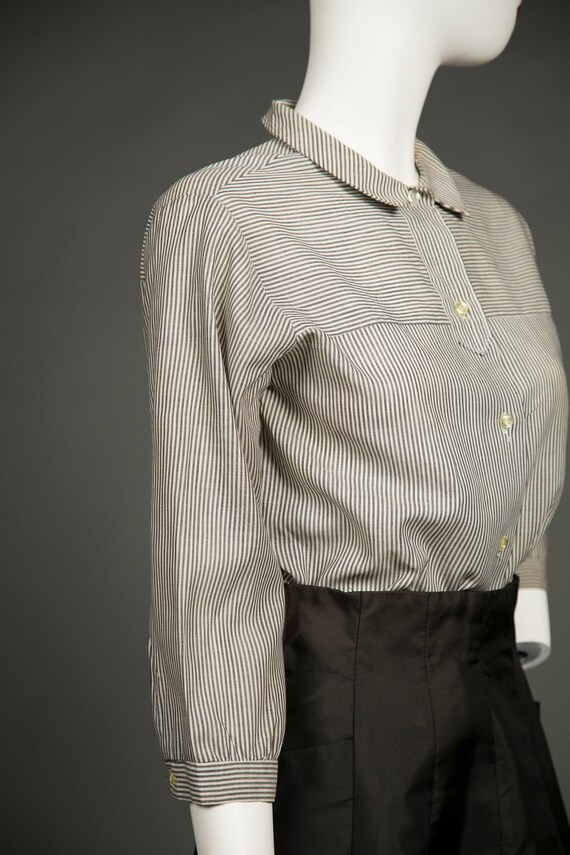1960s Jeanie Gray and White Stripped Button Up Peter … - Gem