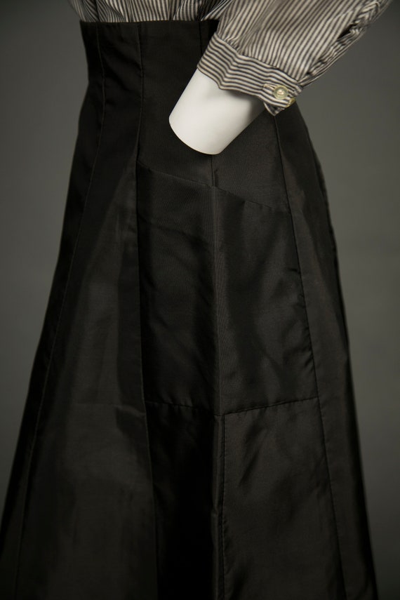 1950s Black A Line Skirt w Amazing Pockets - Small - Gem