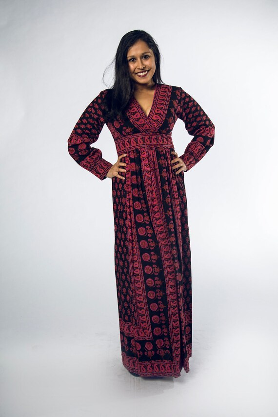 1960s - 1970s Karavan Maxi Black dress with Purple Pa… - Gem
