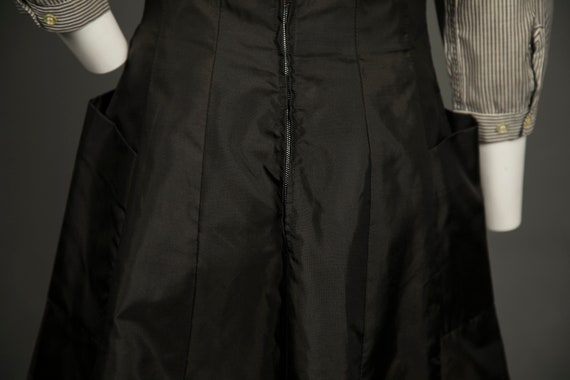 1950s Black A Line Skirt w Amazing Pockets - Small - Gem