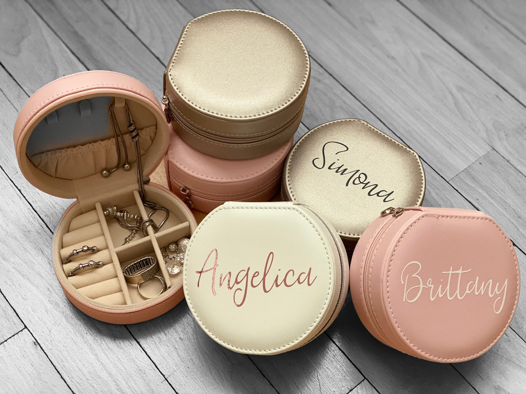 Personalized Round Travel Jewelry Box, Bridesmaid Gift - Etsy