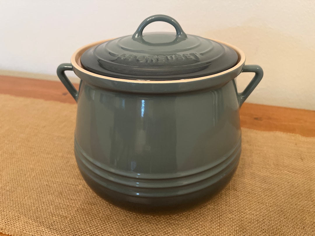 Le Creuset Stoneware 4.5 Quart HERITAGE BEAN POT Sea Salt Green ...