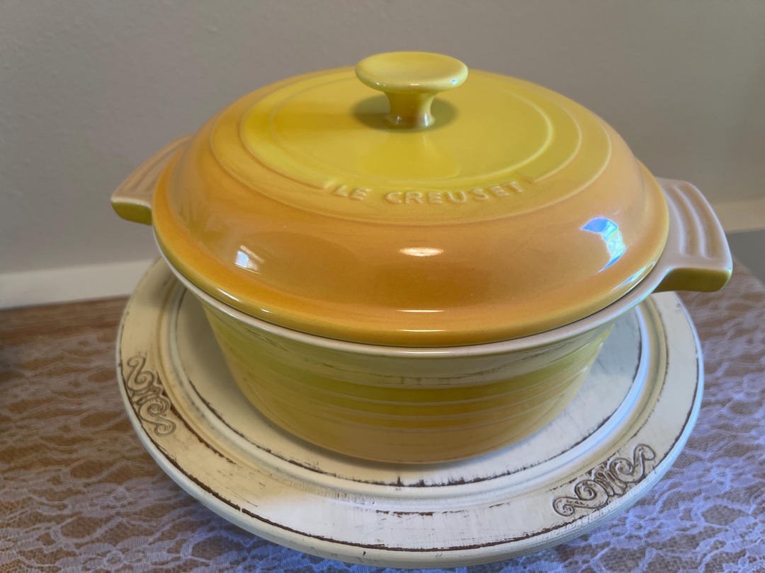 Le Creuset Stoneware 2 Quart COVERED CASSEROLE Nectar Round Yellow ...