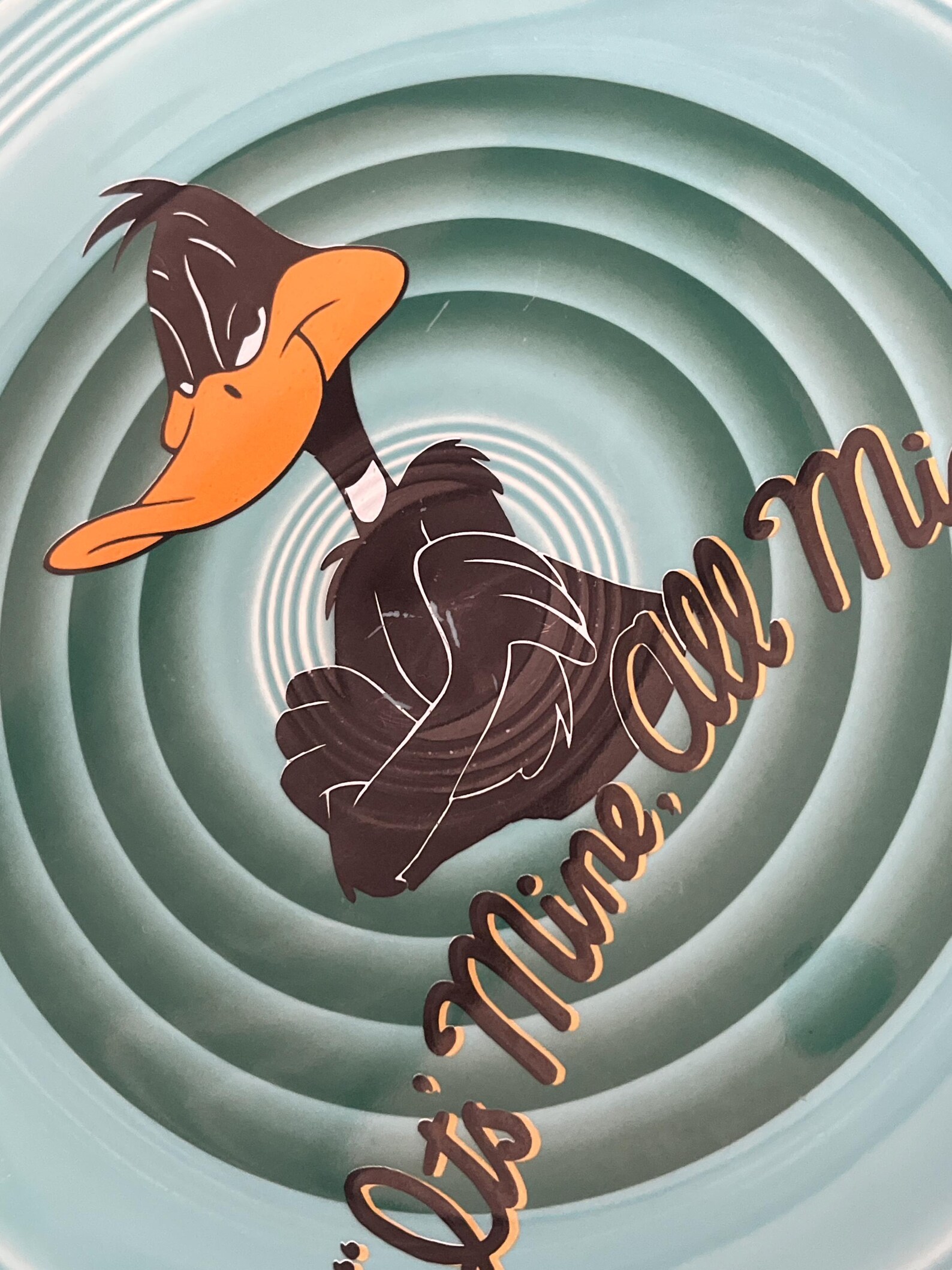 FIESTA LOONEY TUNES Daffy Duck 4-piece Place Setting on Turquoise ...