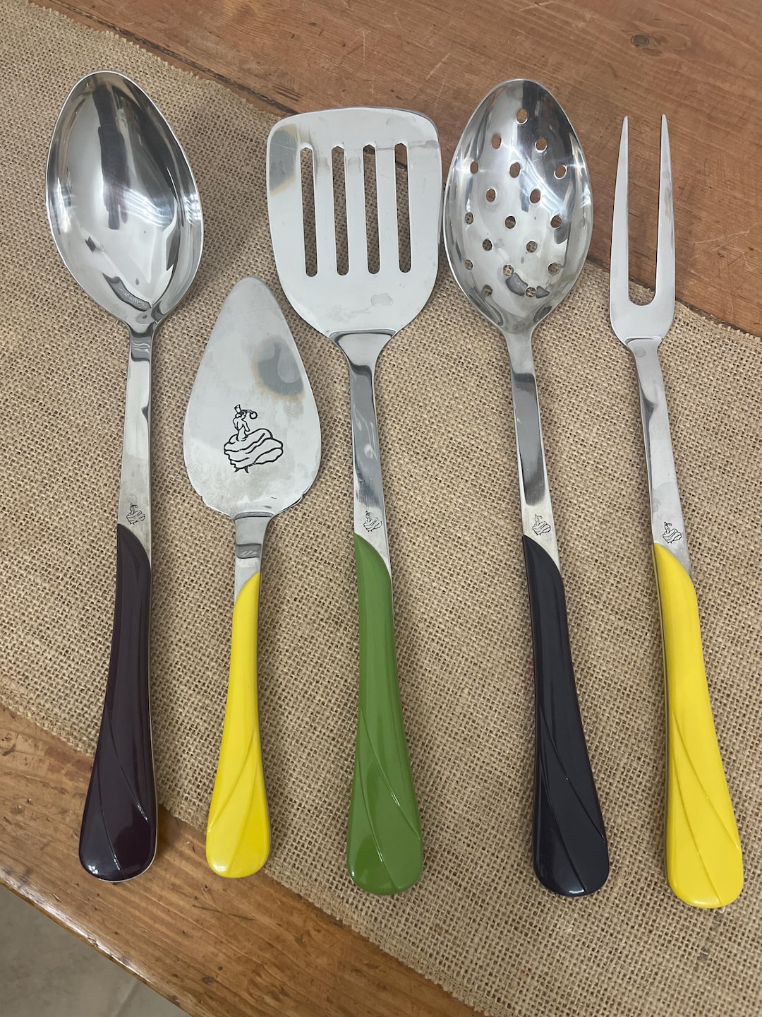 Fiesta HOSTESS SET of 5 Swirl Handle Fiestaware Go Along Kitchen ...