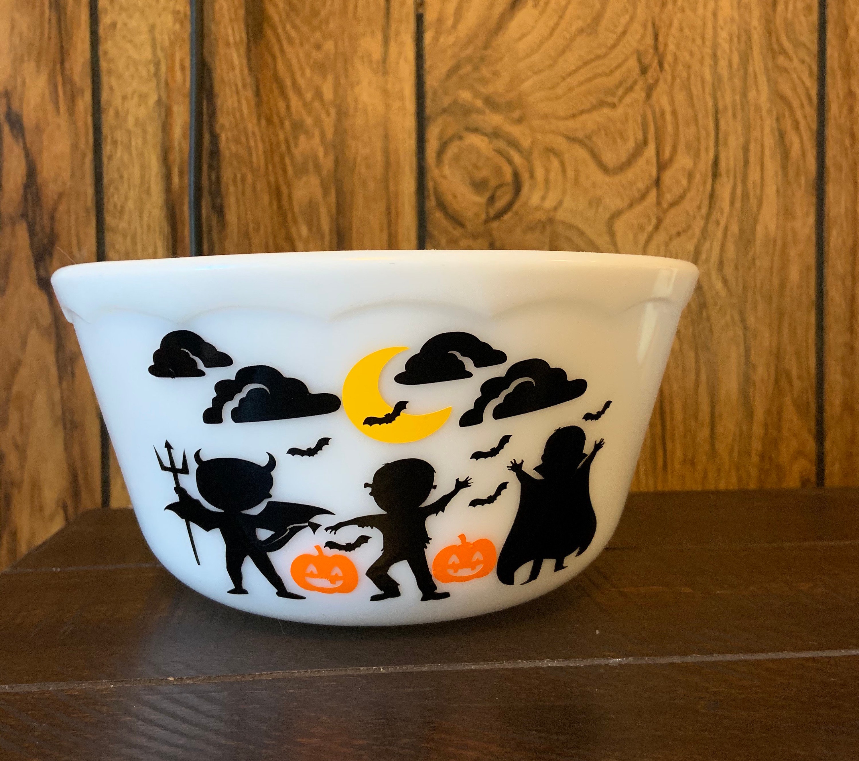 Halloween Trick or Treaters Pyrex Decal - Etsy