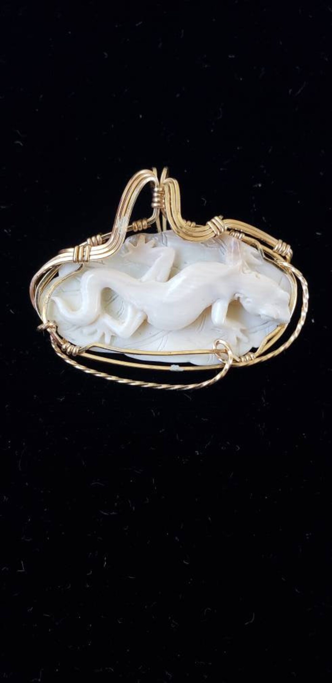 Lizard, Carved in Bone, Oval Shaped, Wrapped in 14kgf Wire - Etsy
