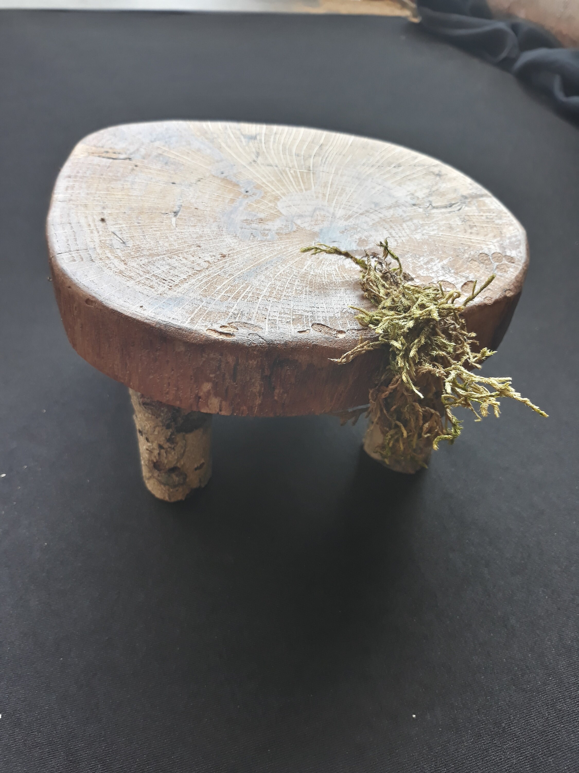 Natural Log Pedestal With Moss Accent - Etsy