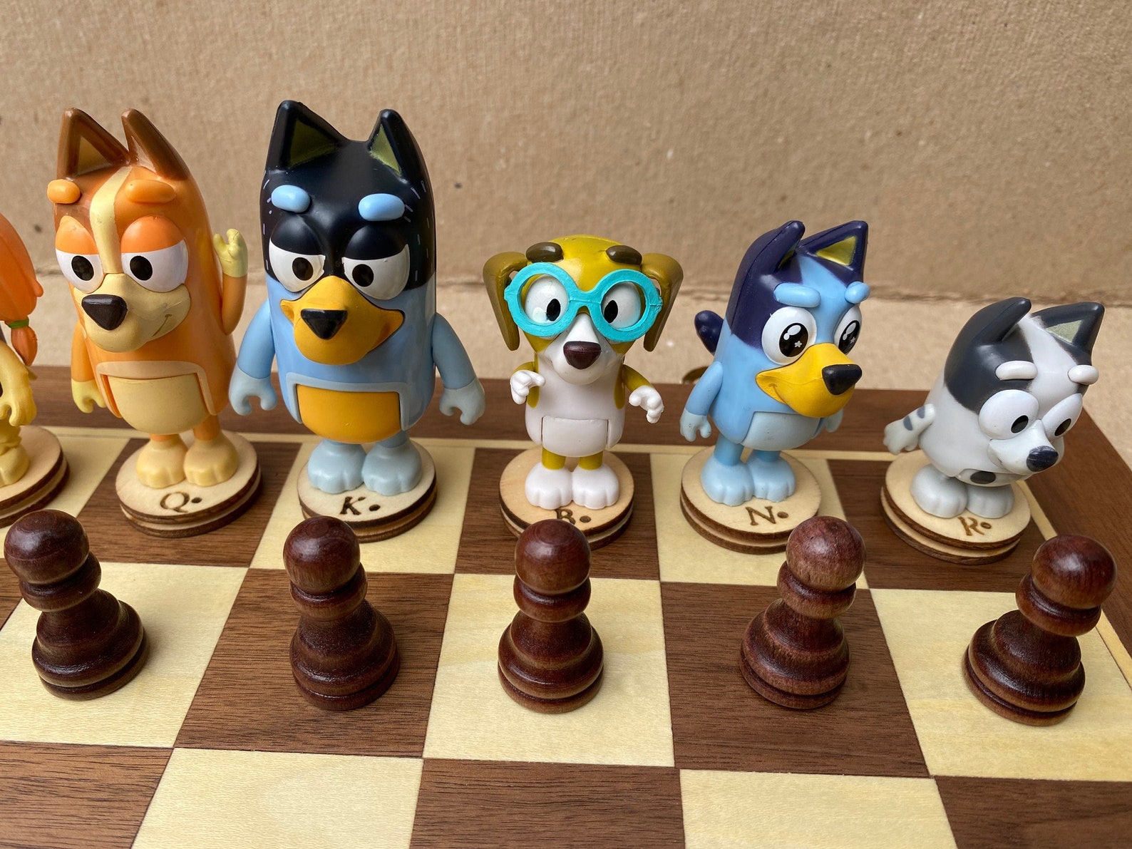 4 Bluey Chess Set NEW - Etsy