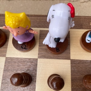 Charlie Brown Sally and Snoop Chess Set - Etsy