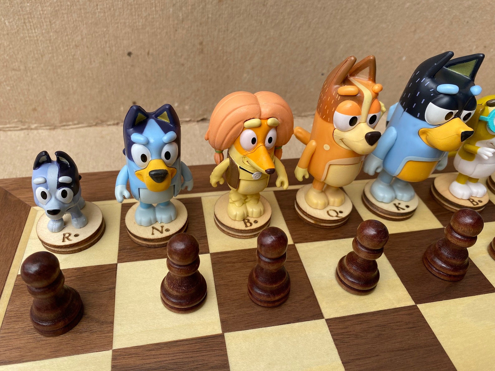 4 Bluey Chess Set NEW - Etsy