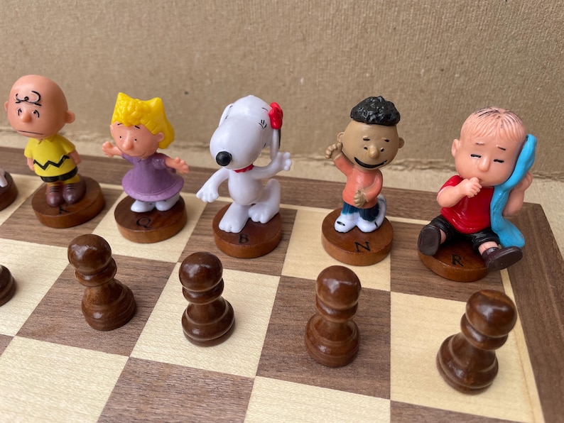 Charlie Brown Sally and Snoop Chess Set - Etsy