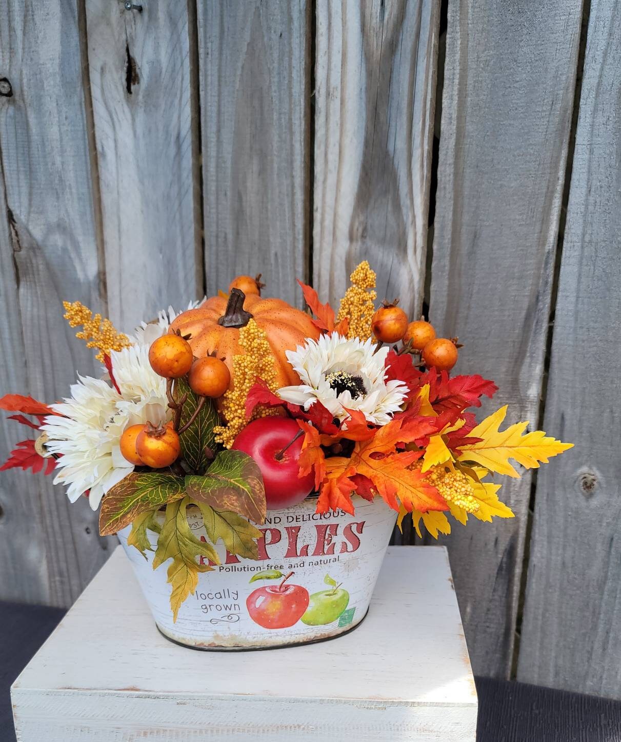 Fall, Apple and Pumpkin Centerpice. Cream and Beige Sunflowers Accent ...
