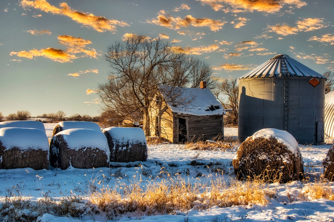 Rural Barn, Hay Bales, Farm Scene, Midwest Barn, Old Barn, Rural Sunset ...