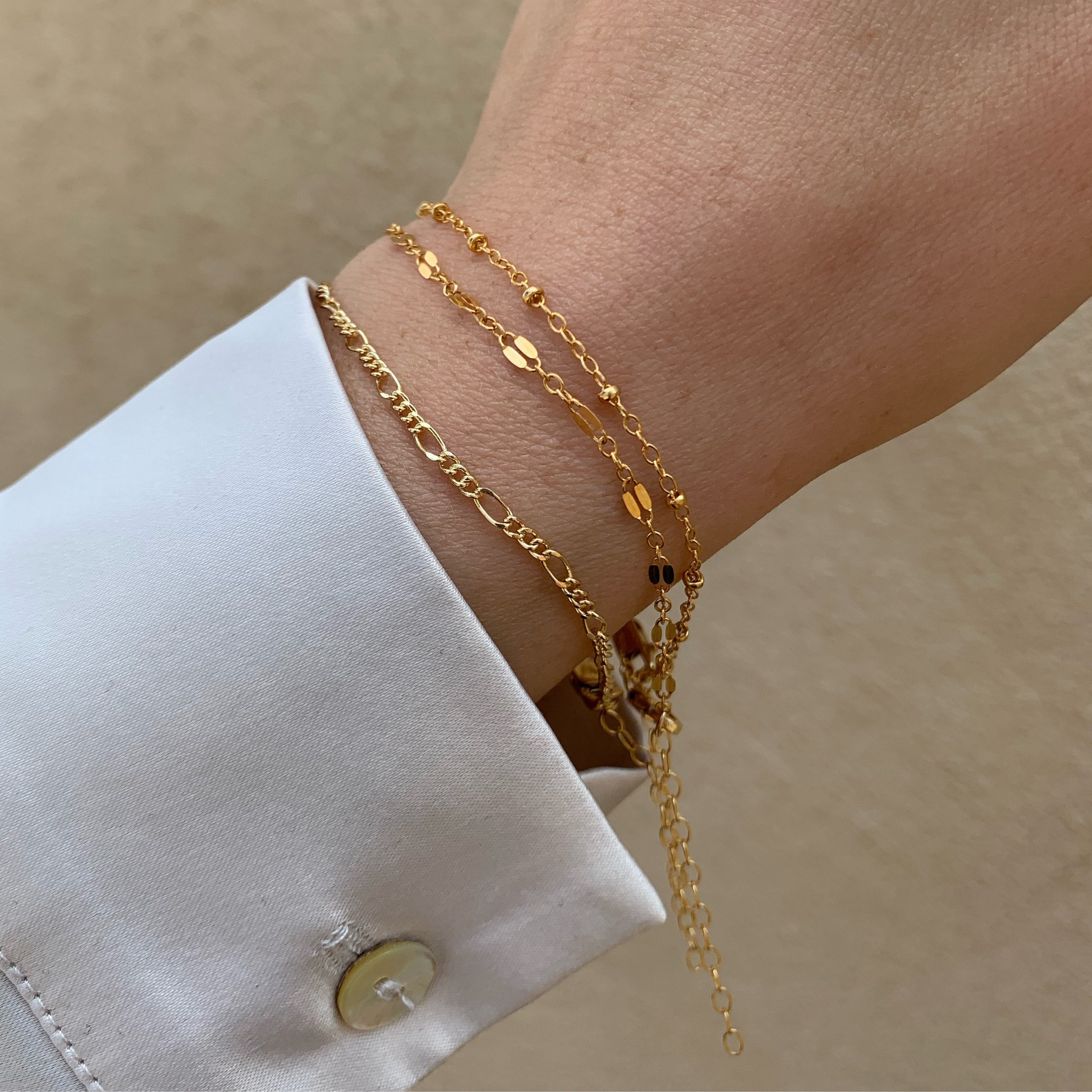 Pulsera llena de oro de 14K pulsera de oro delicado joyería | Etsy