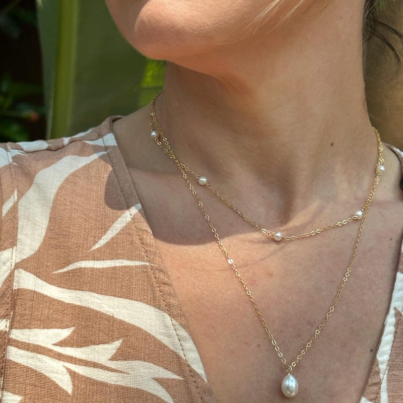 Floating Pearl Necklace - Etsy