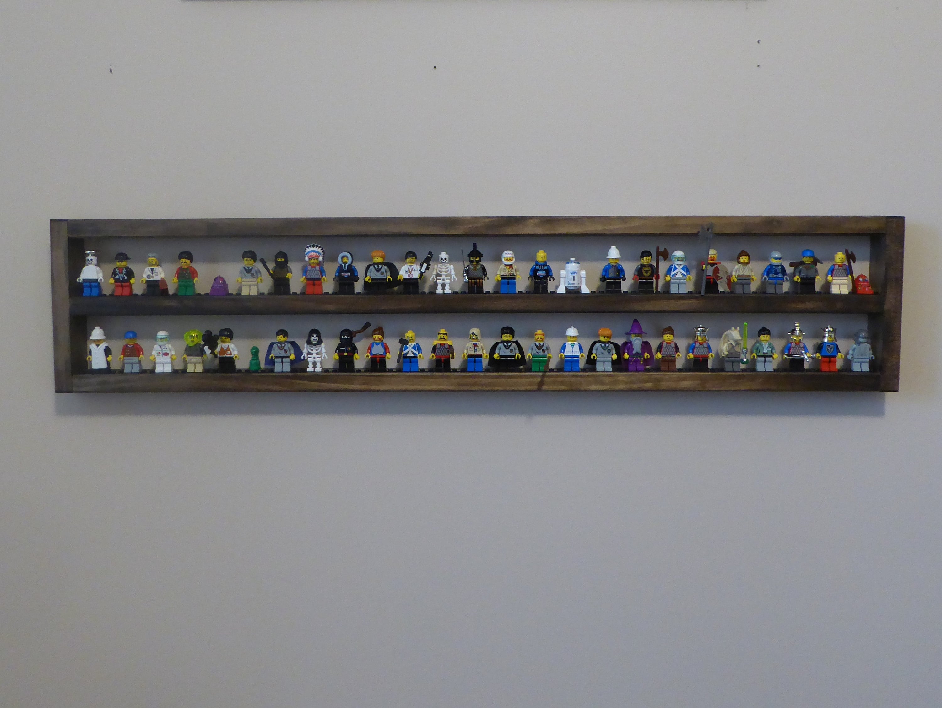 Floating Wide/horizontal Wall Shelf for Minifigures - Minifigure ...