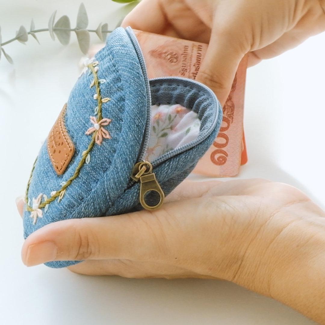 Round Coin Purse With Zipper on Top. Made From Old Jeans and Has a ...