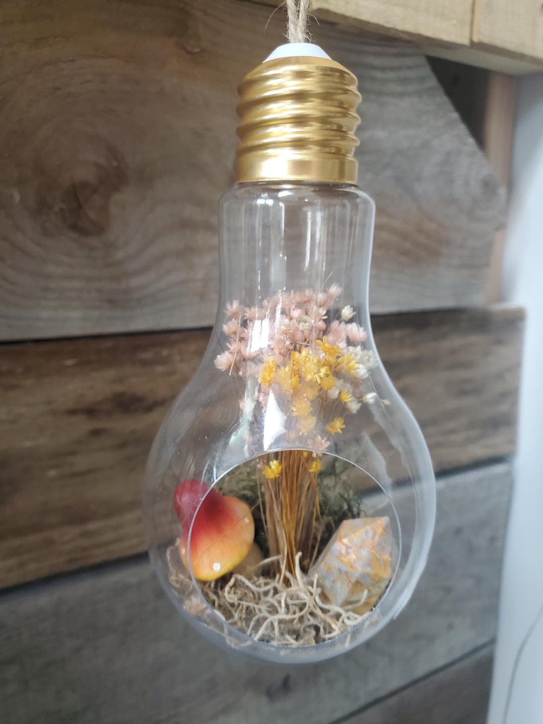 Light Bulb Cutie Hanger - Etsy