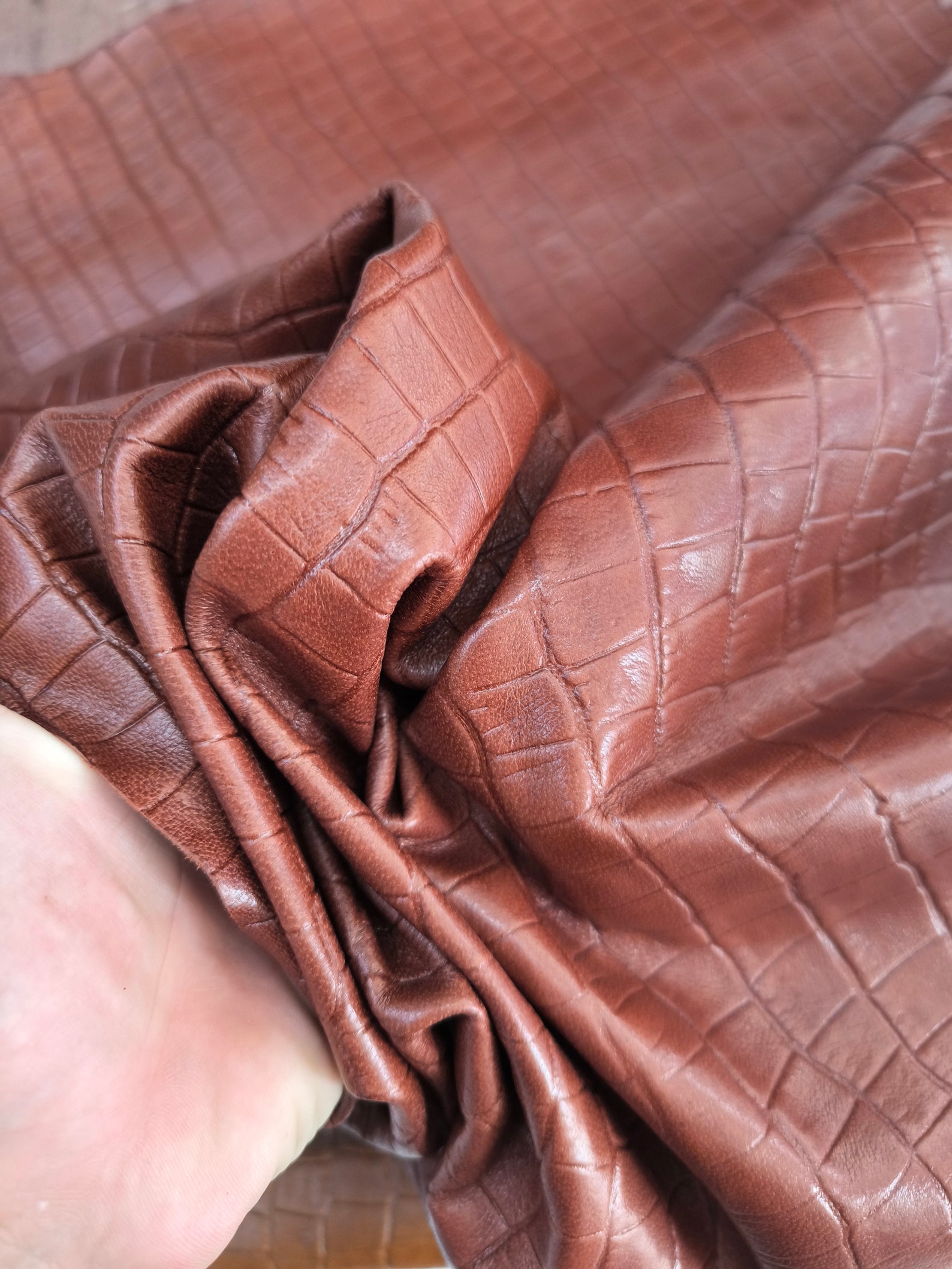 Sheep Leather Crocodile Printed, Genuine Sheepskin Leather Sheets ...