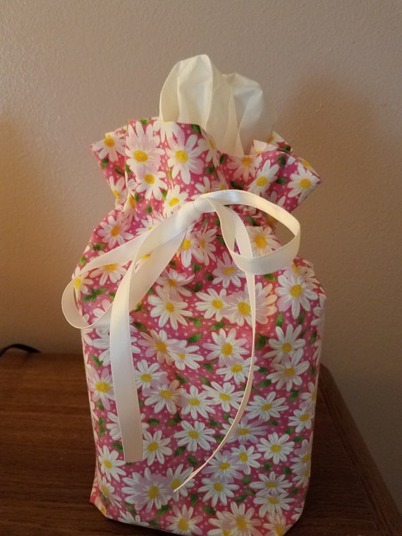 Daisy Fabric Tissue Box Cover | Etsy