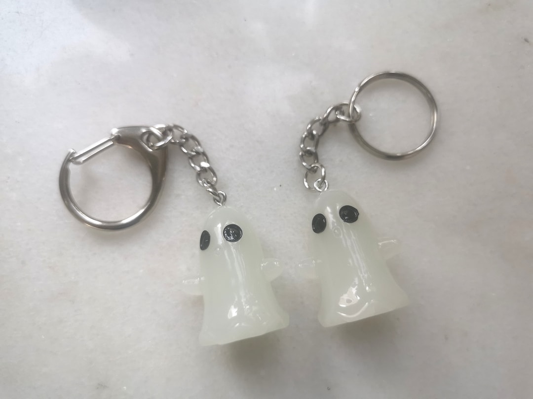 Boba Ghost Glow in Dark Keychain, Luminous Spiritual Gift, Horror ...