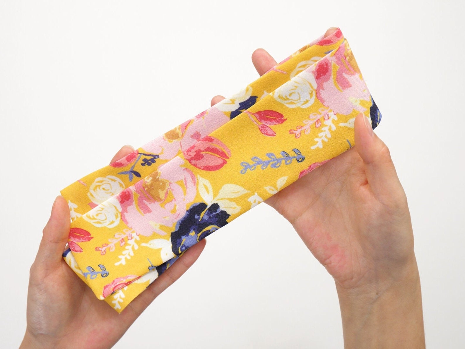 Skinny Purse Scarf for Handbag (blunt Ends) 36 Inch | Yellow Rose Print ...