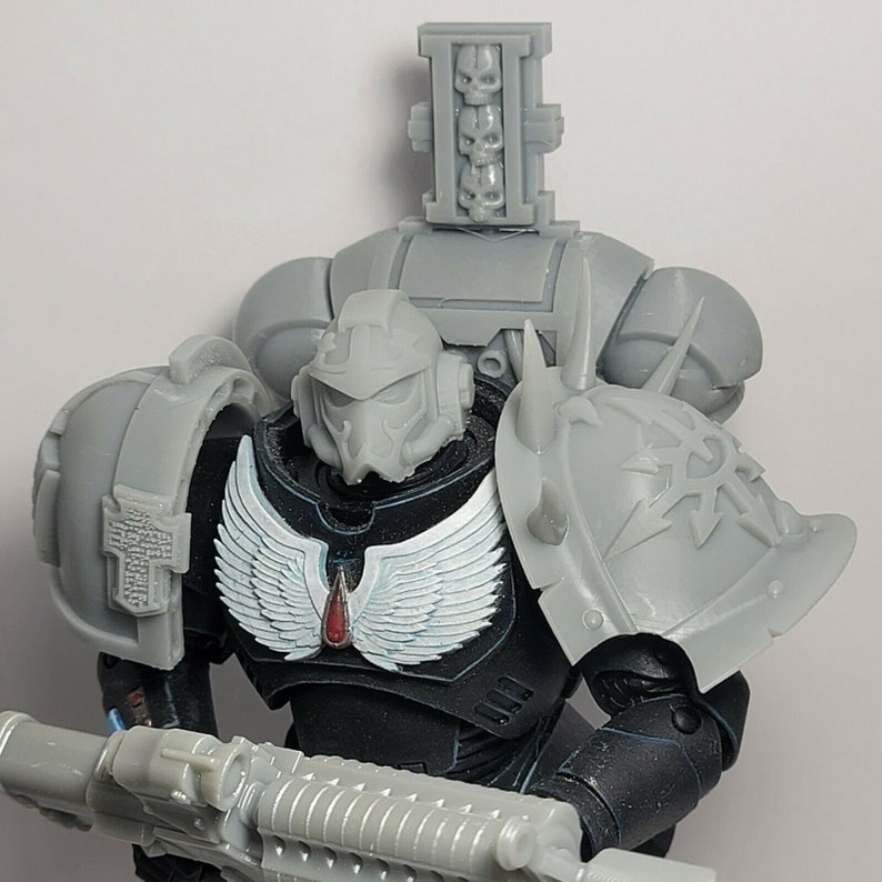 P85 Black Legion Pauldron Custom for Mcfarlane Warhammer 40k - Etsy