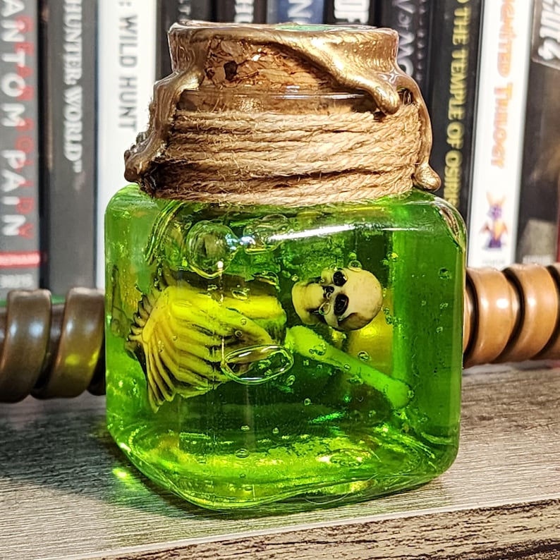 Gelatinous Cube in a Jar | Fantasy Potion Bottle | Dungeons and Dragons ...