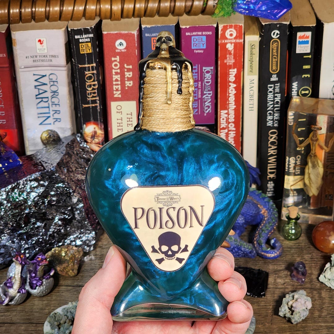 Poison Potion | Fantasy Potion Bottle | Dungeons and Dragons TTRPG ...