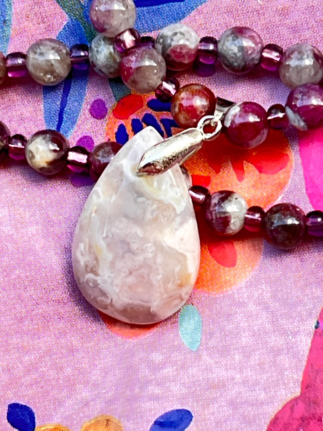 102024 Cherry Tree Agate Gemstone Pendant Surrounded by Agate Gemstone ...
