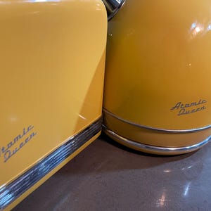 Atomic Queen Vinyl Decal Retro Kitchen Appliance Sticker - Etsy