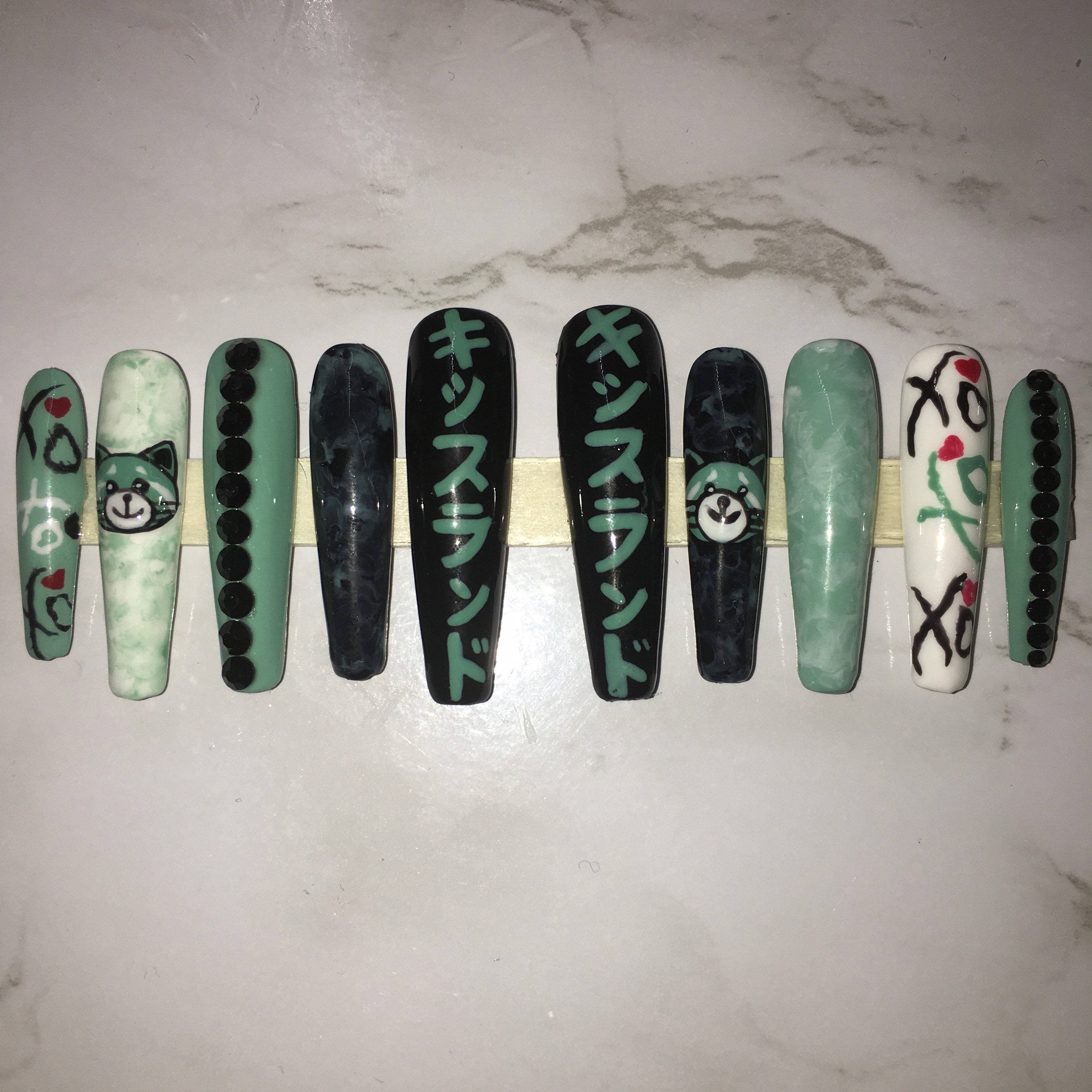 The Weeknd Kissland Inspired press on nails set | Etsy