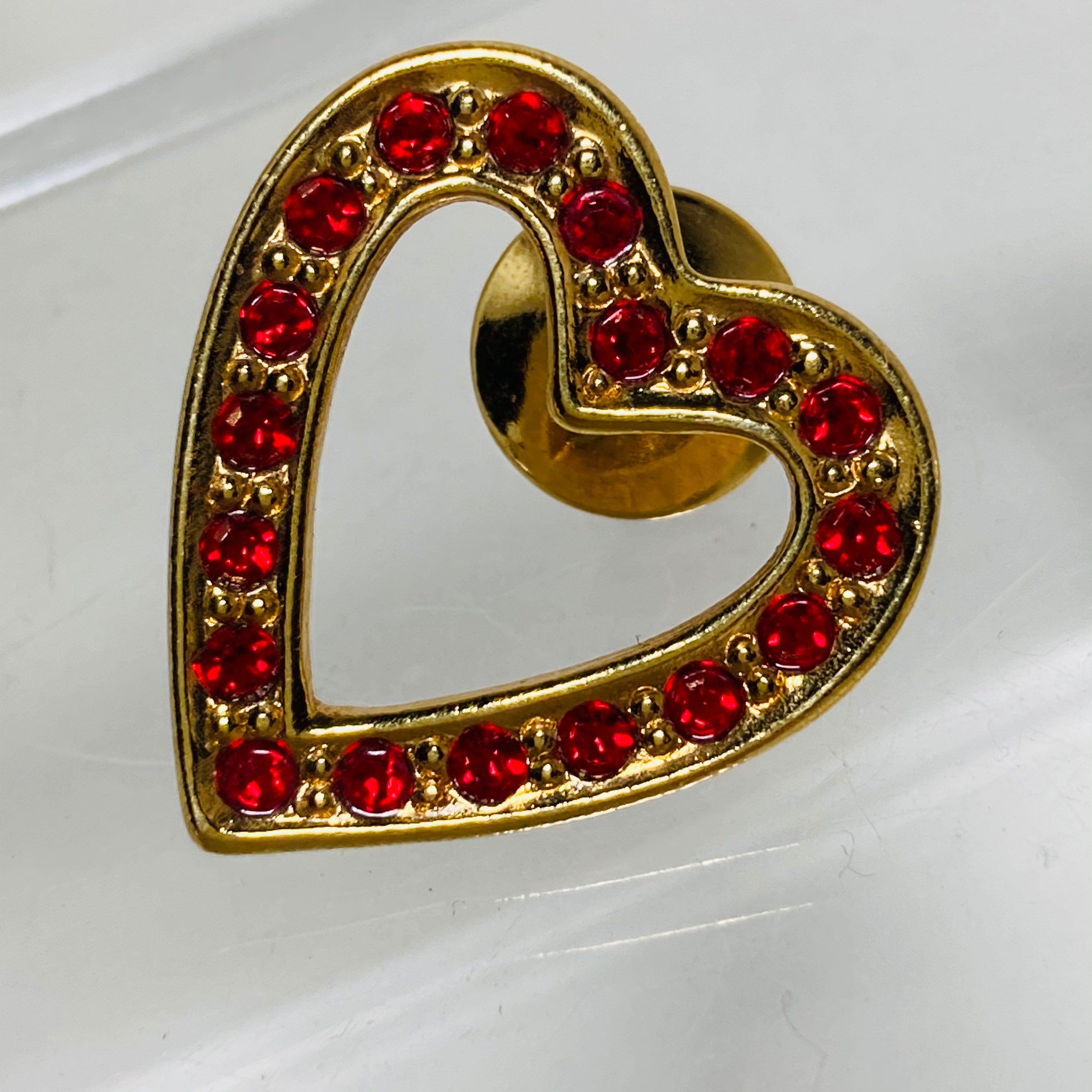 AVON Red Rhinestone Heart brooch red heart pin Vintage - Etsy.de